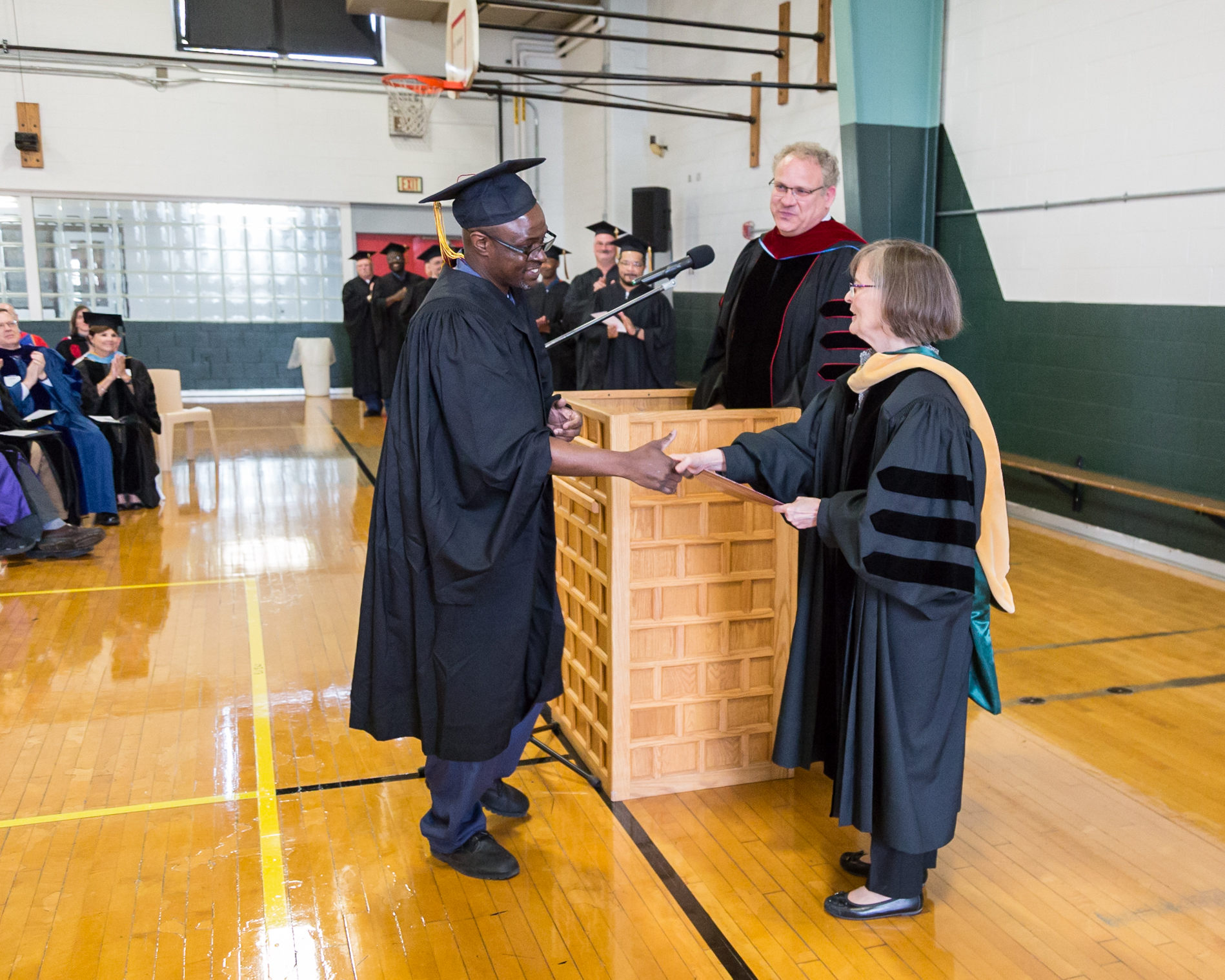 Fifteen Inmates Receive Calvin College Diplomas | Christian Reformed Church